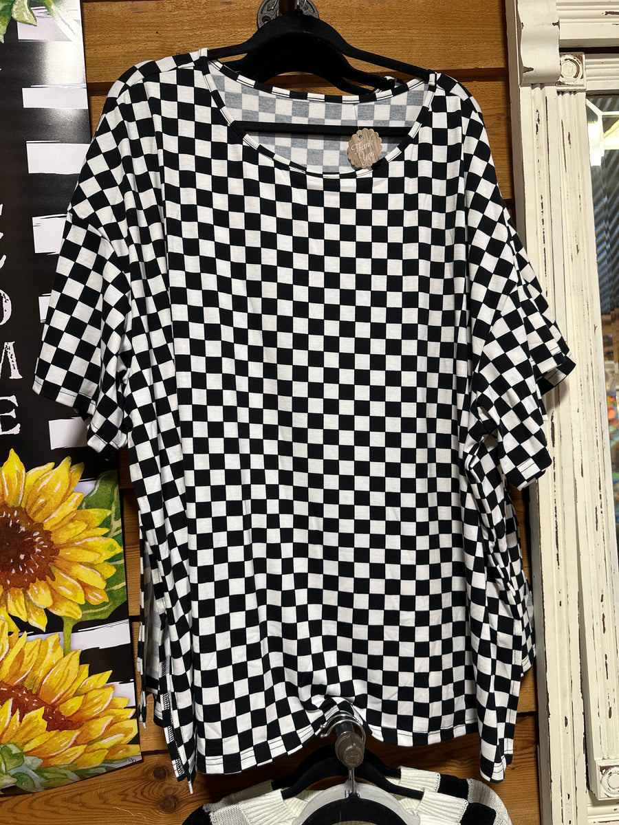 Black and white check shirt – Deez and Beez Boutique 2